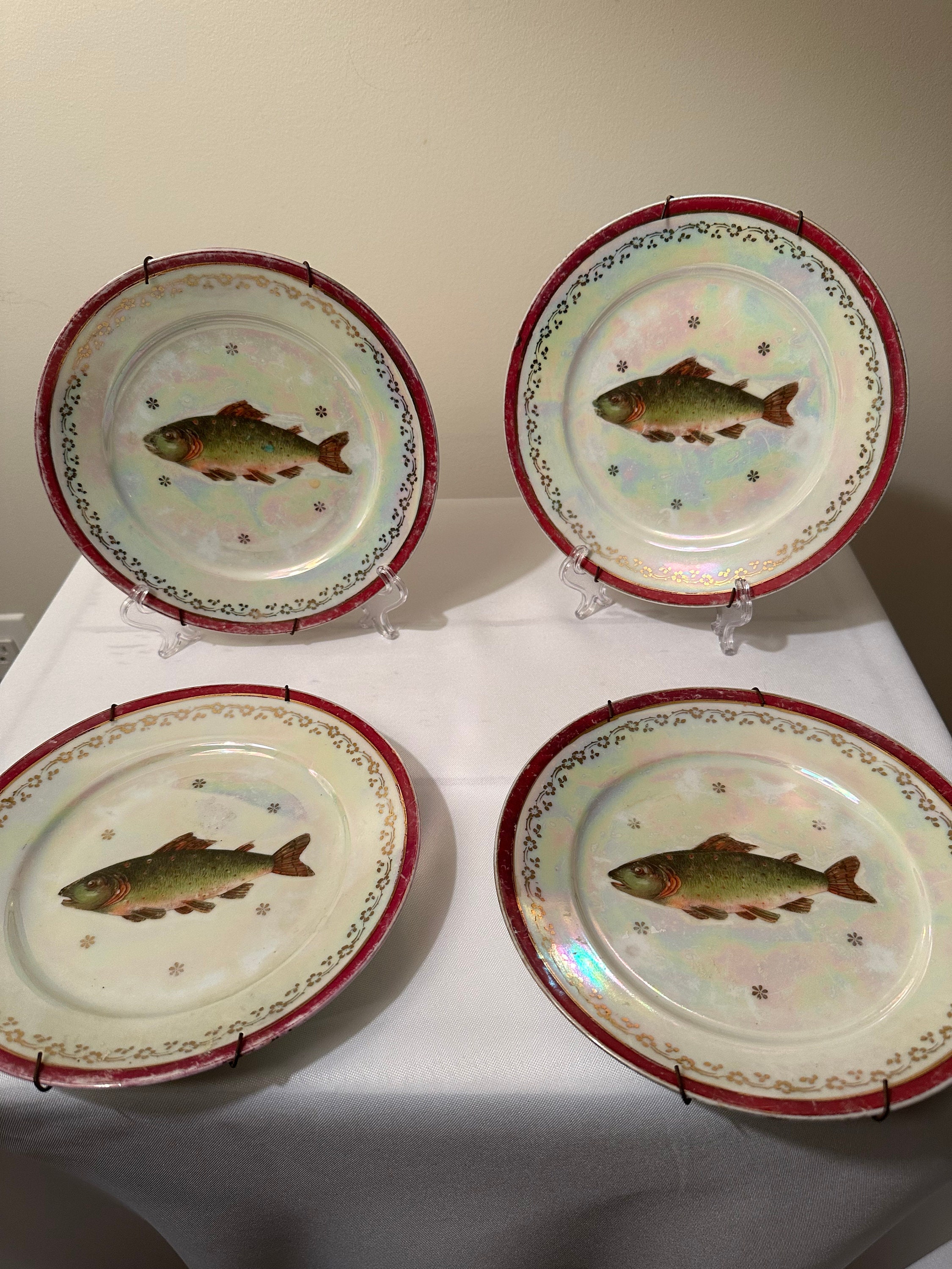 VINTAGE || Victorian Fish Plates With Wall Hangers, Set of 4 - Etsy