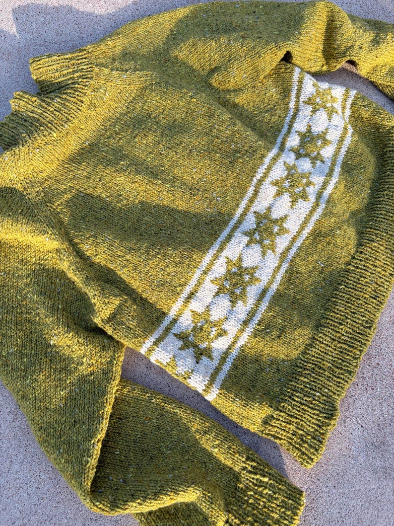 The Barn Raglan- Sweater Knitting Pattern With Quilt Motif - Etsy