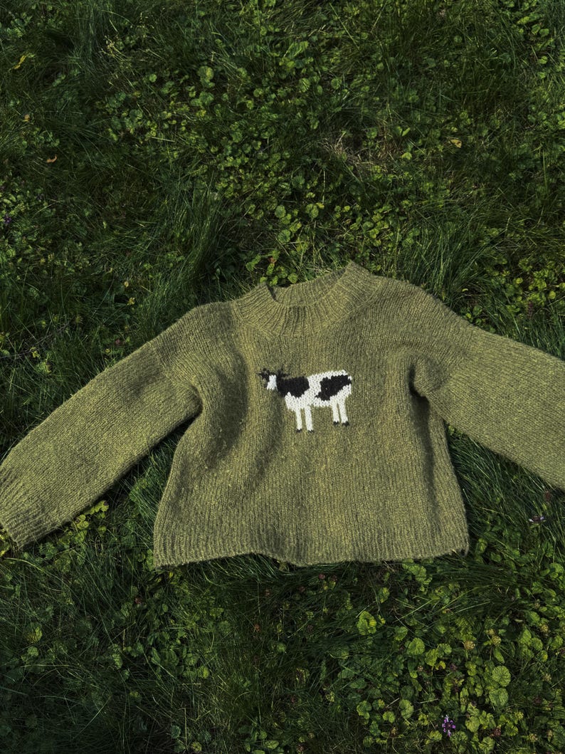 The Elizabeth Pullover- Sweater Pattern With Cow Motif - Etsy