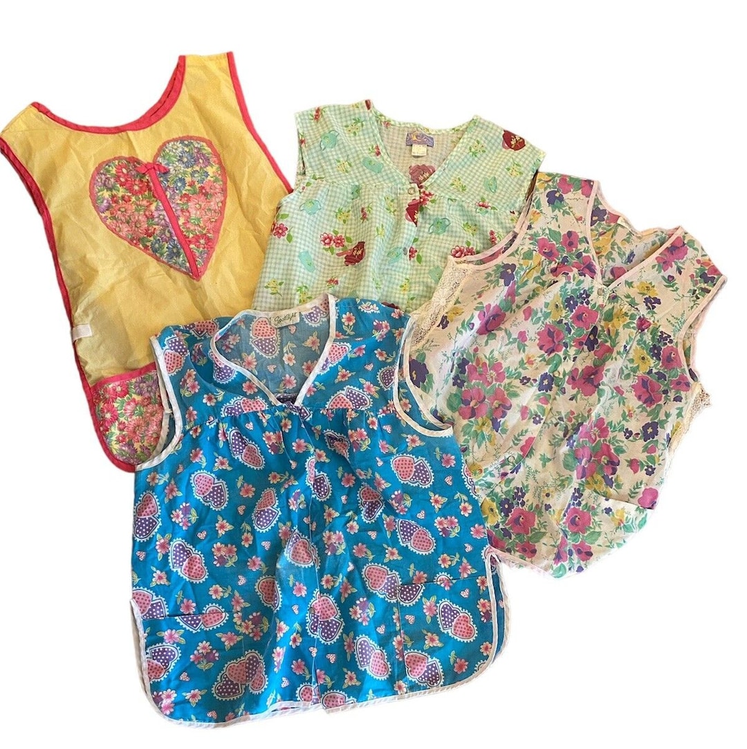 Retro Womans Kitchen Smock Aprons Lot of 4 Sleeveless Spotlight ...
