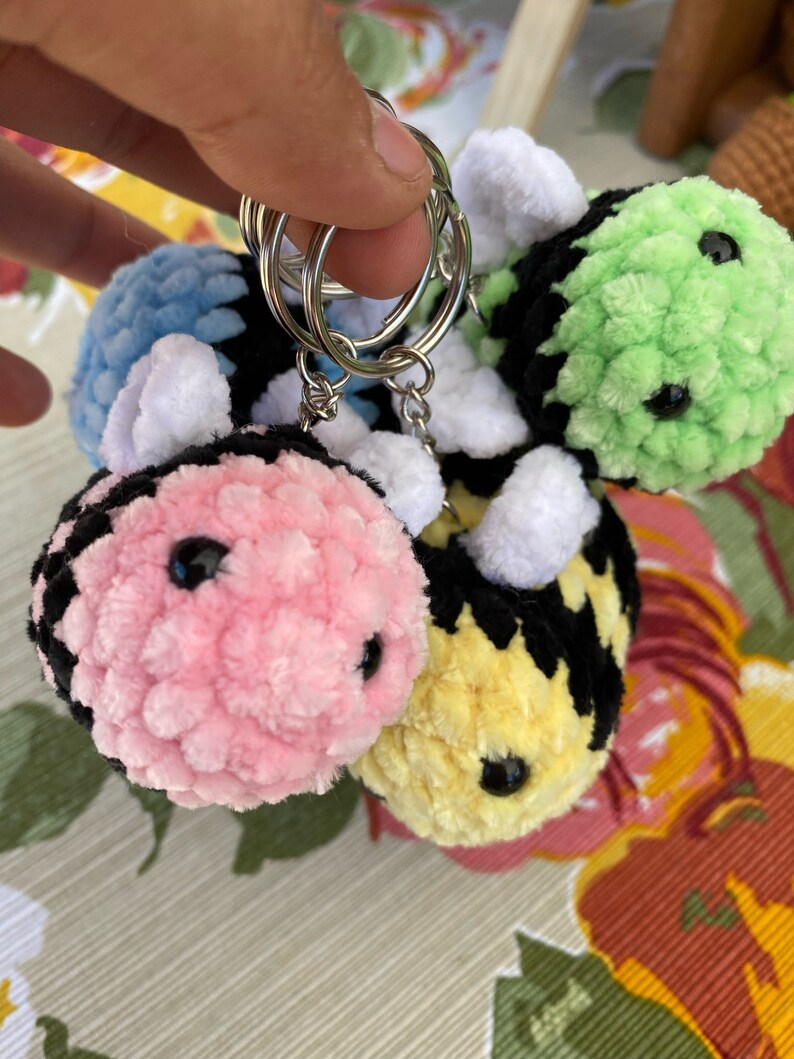 Bee Keychain - Etsy