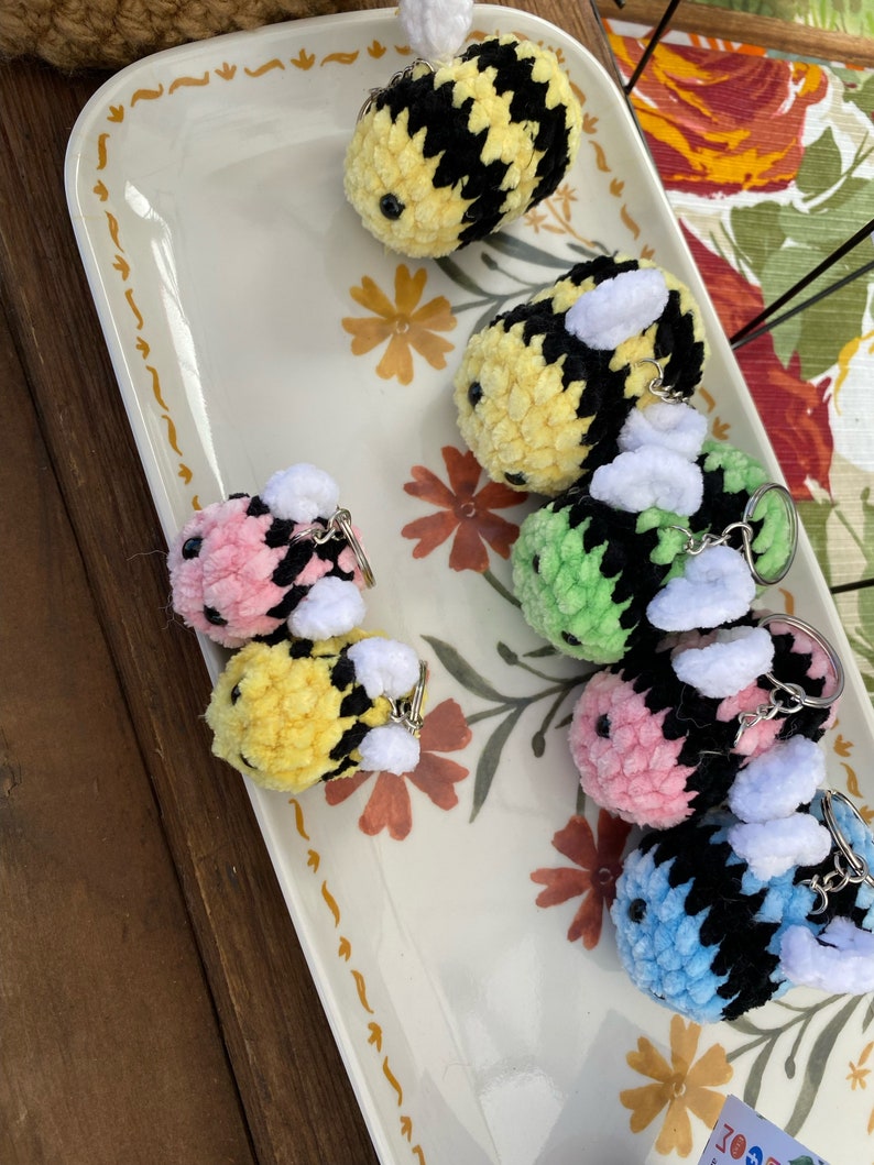 Bee Keychain - Etsy