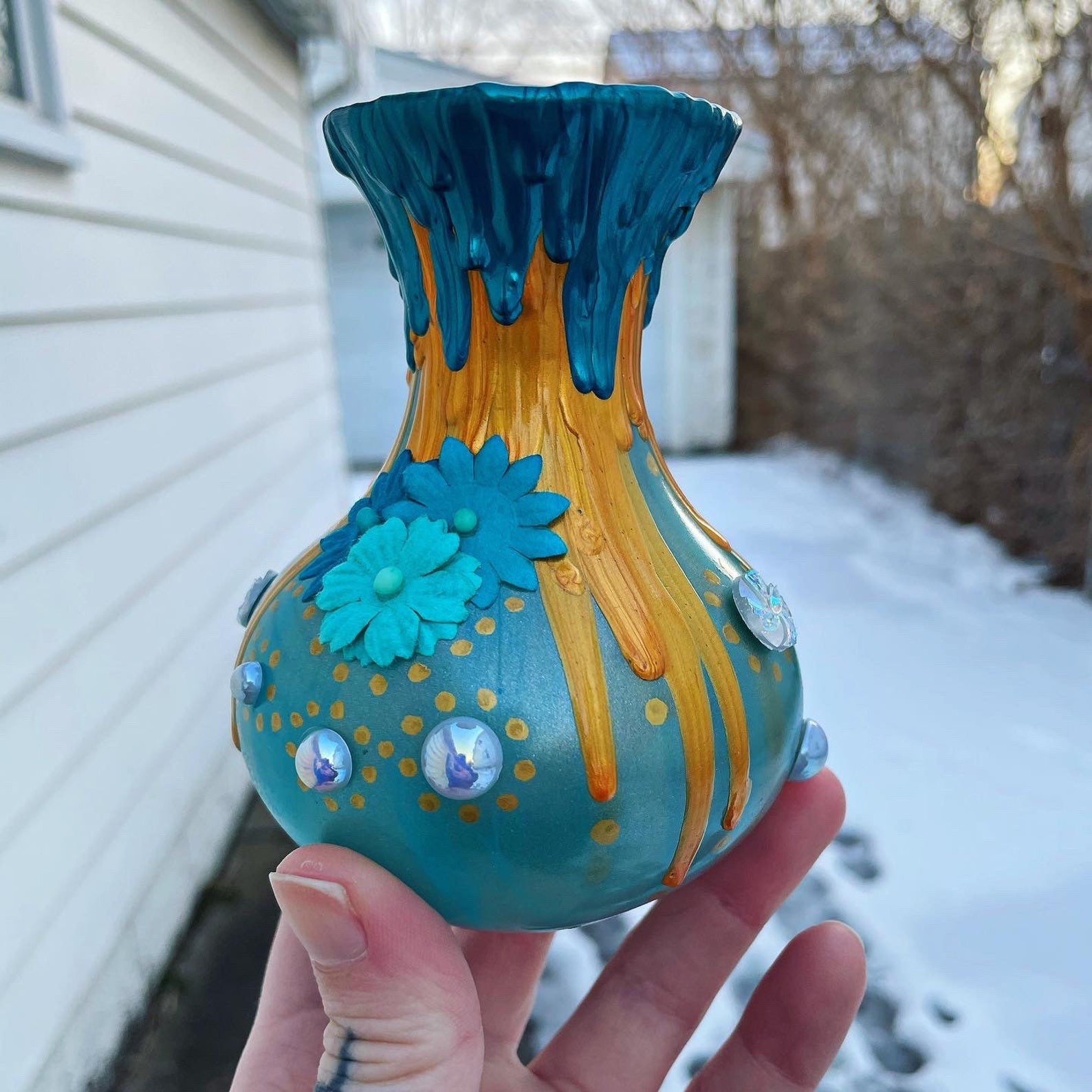 Blue Gold Metallic Handmade Acrylic Vase With Pearl Flower Dot Work ...