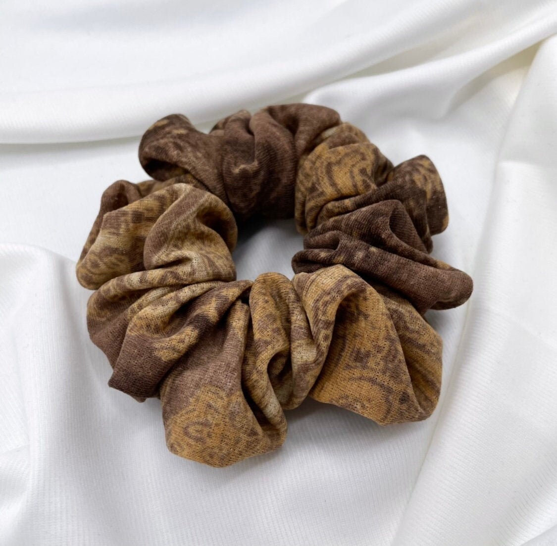 Light Brown Vintage Paisley Hair Scrunchie // 90s Scrunchies - Etsy