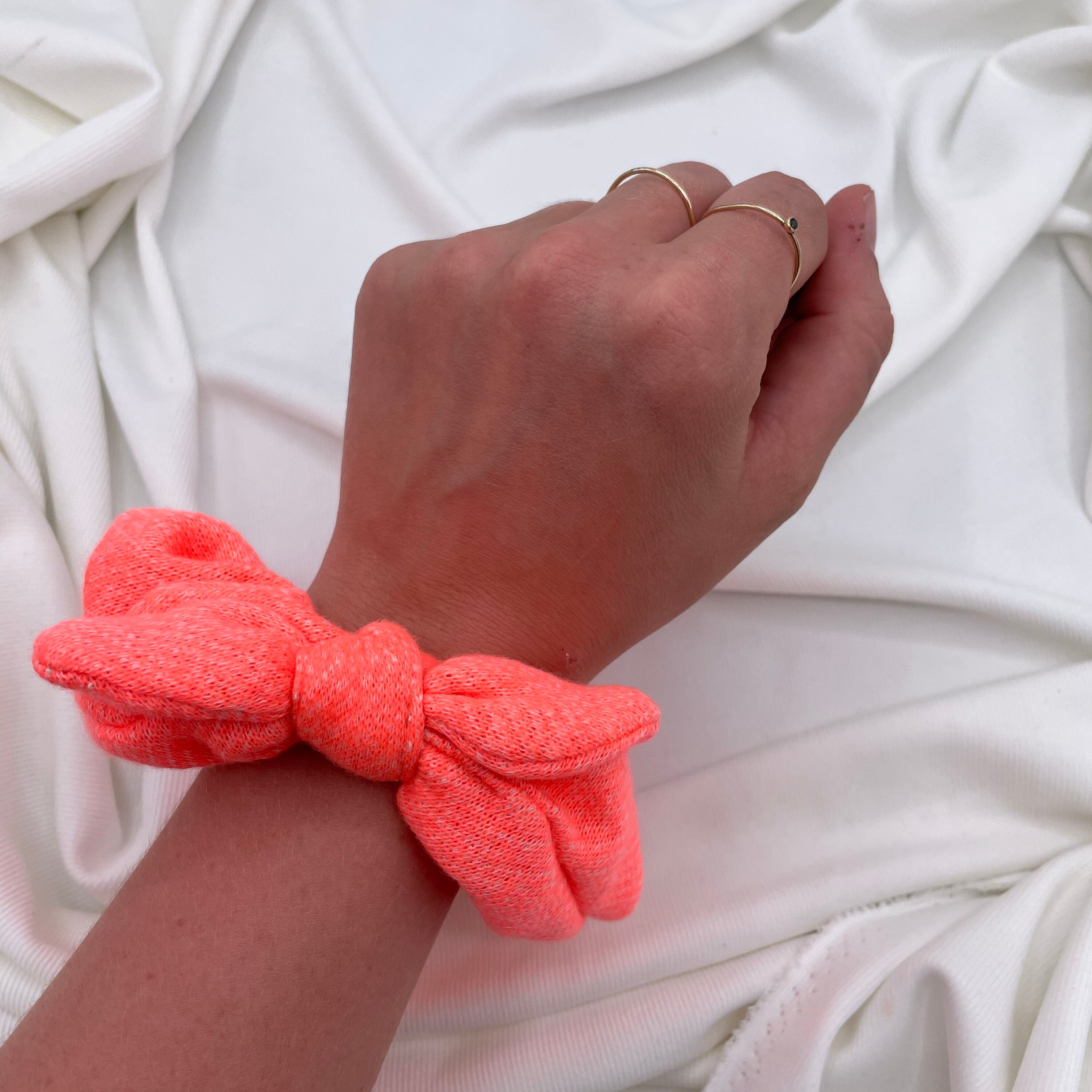 Coral Orange Stretch French Terry // Handmade Hair Scrunchie - Etsy.de