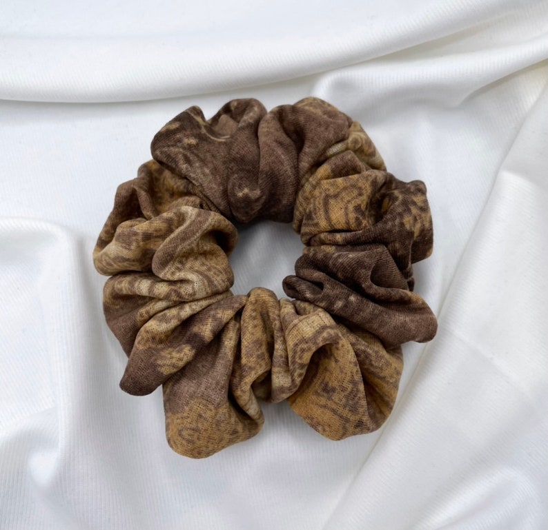 Light Brown Vintage Paisley Hair Scrunchie // 90s Scrunchies - Etsy
