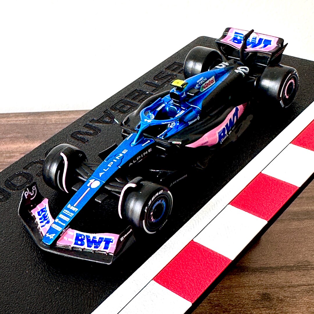 Esteban Ocon F1 1:43 Alpine Diecast Model Car on Formula 1 Track ...