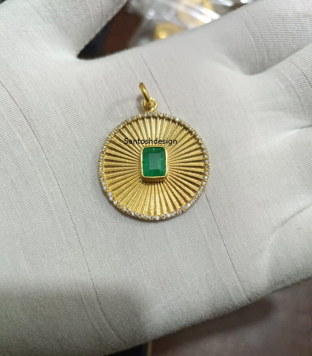 Beautiful Disc Fluted Diamond Emerald 925 Sterling Silver Charm Pendant ...