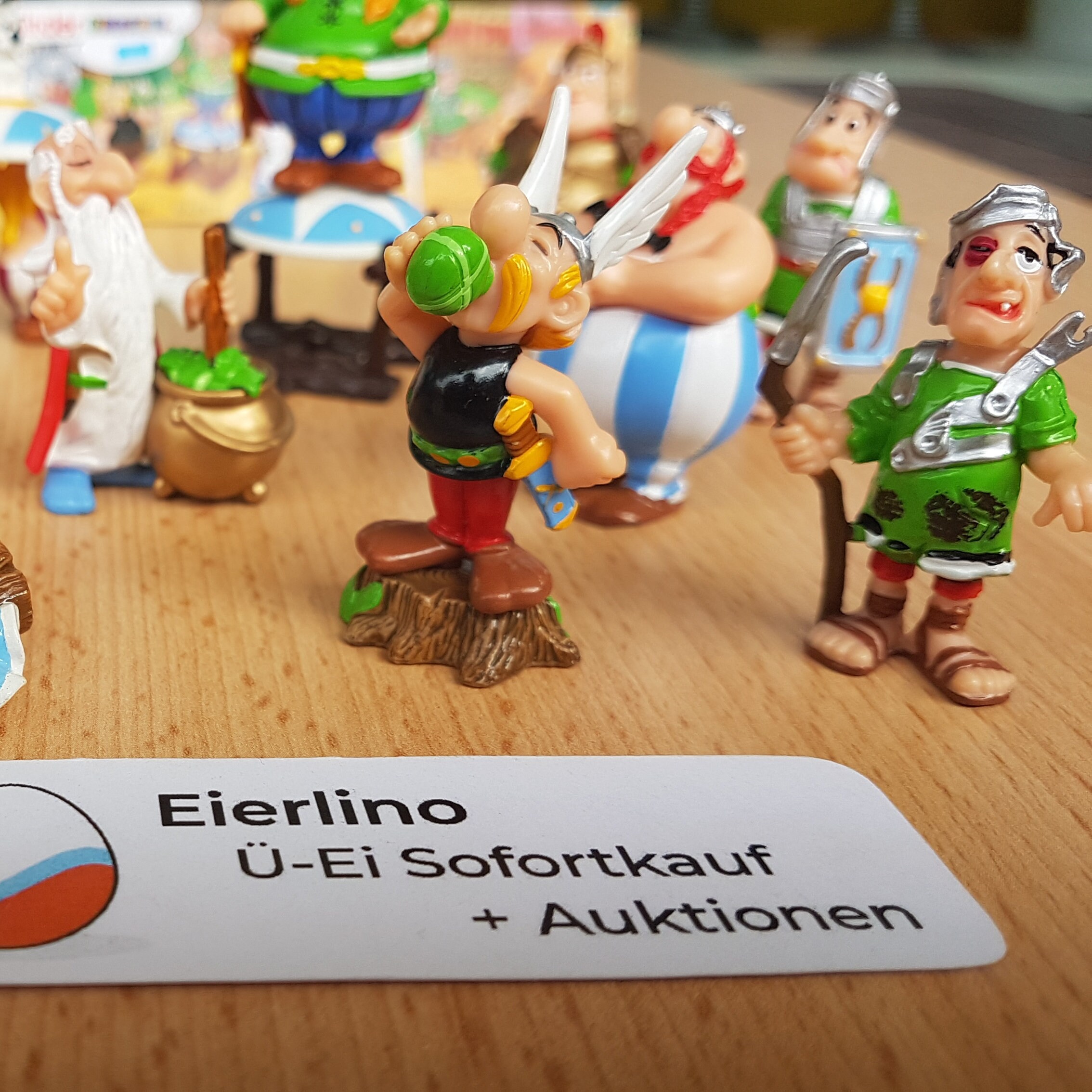 Kinder Surprise Germany 1.5 inch miniature figurine Falbala Majestix ...