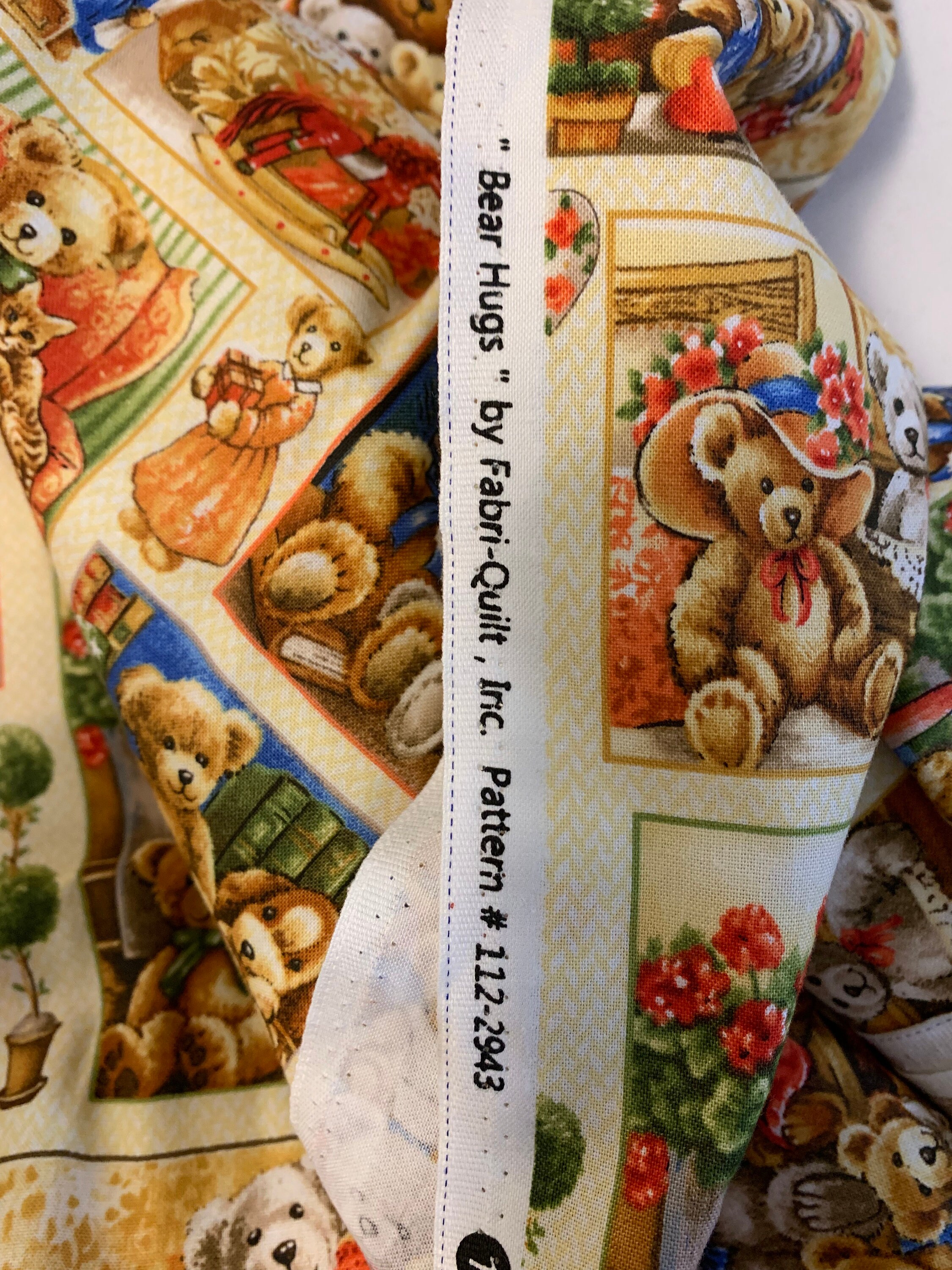 Teddy Bear Fabric, Cutest Stuffed Bears Hugs Fabri -quilt, Teddy Bear ...