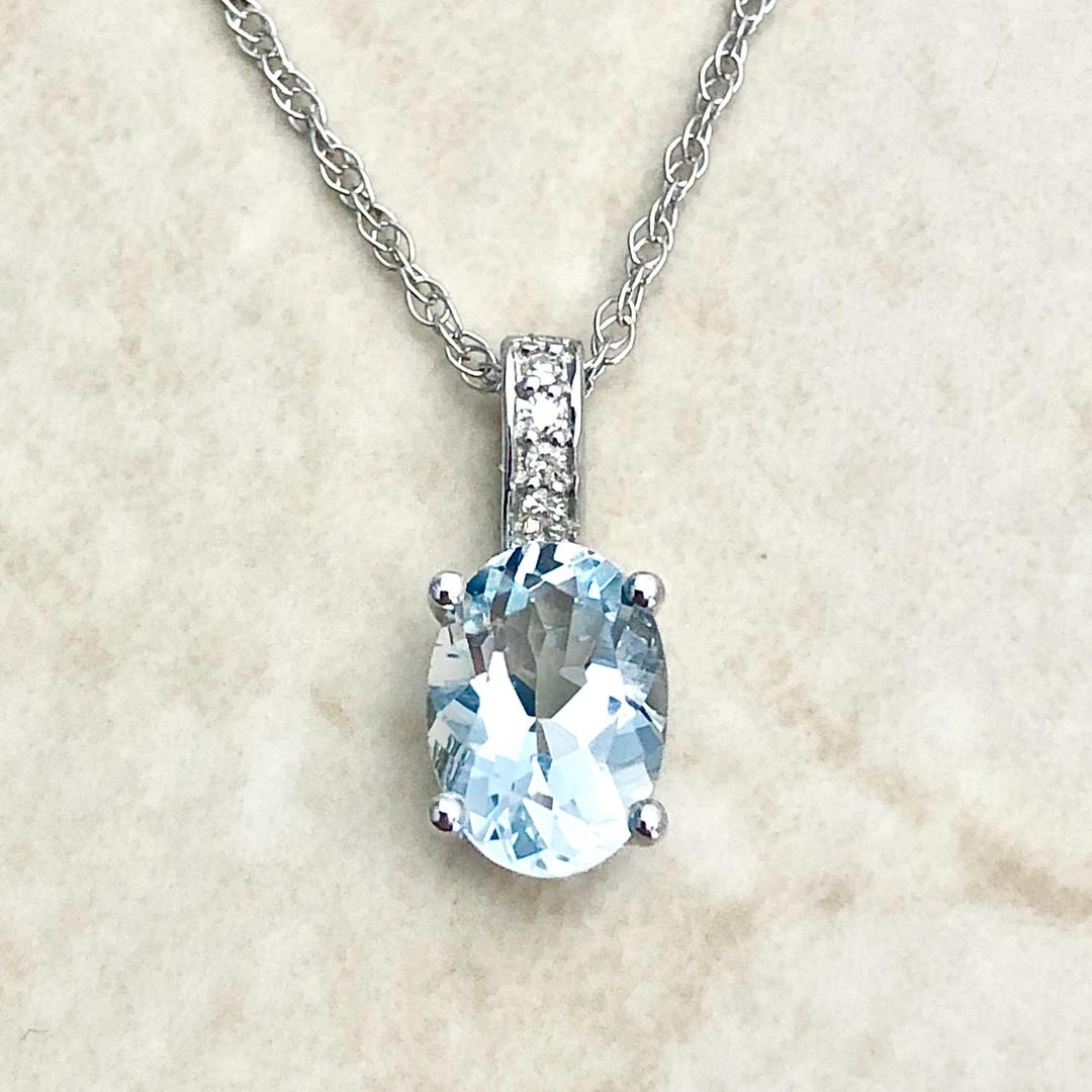 14K Oval Aquamarine Pendant Necklace - 14K White Gold Aquamarine ...