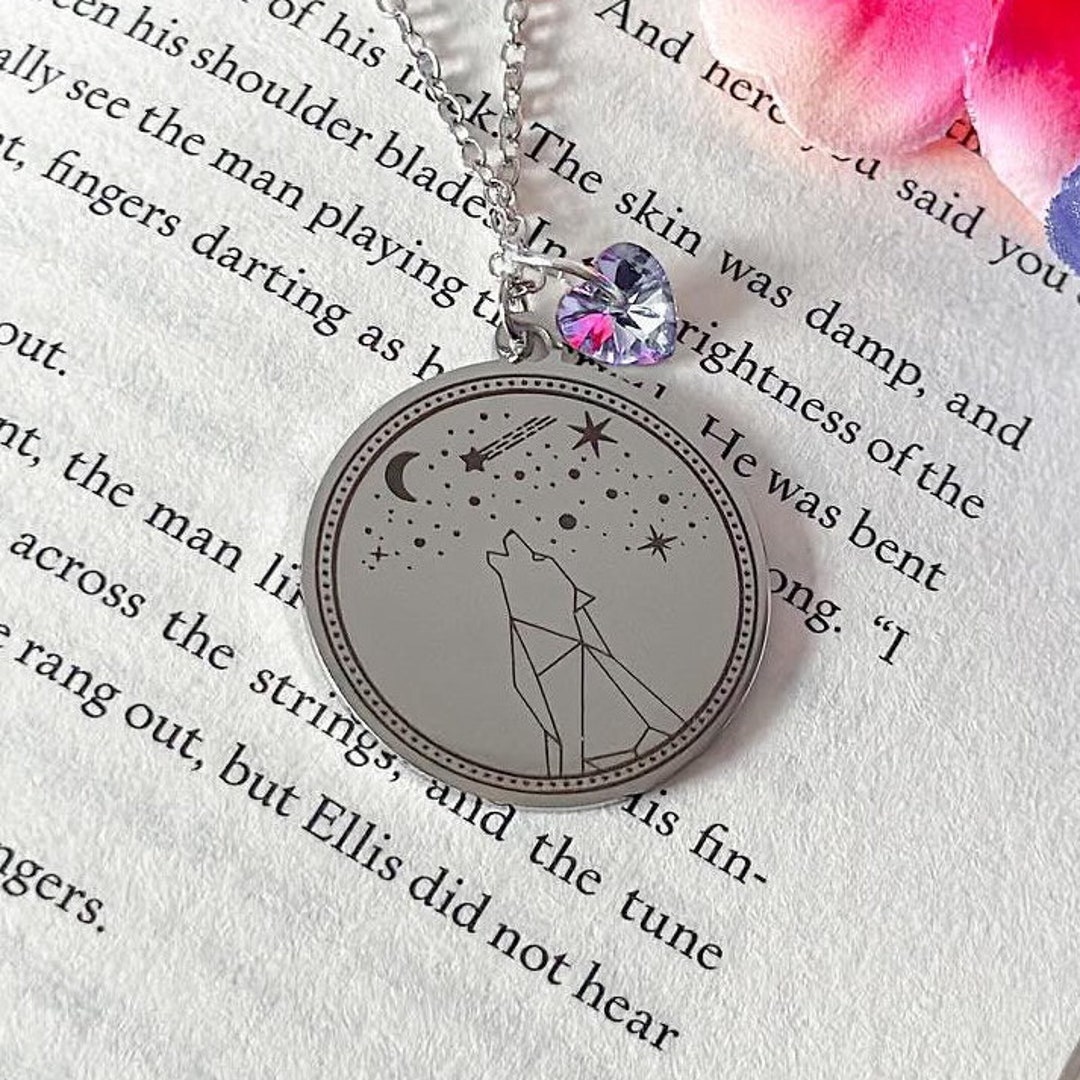 ACOTAR Themed Wolf Necklace - Etsy