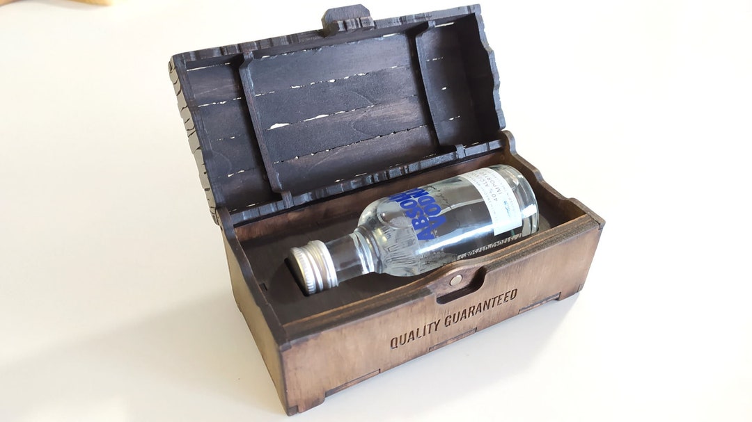 Laser Cut Mini Bottle Box: 5cl Vodka Whiskey Display (SVG, PDF, CDR) - Etsy