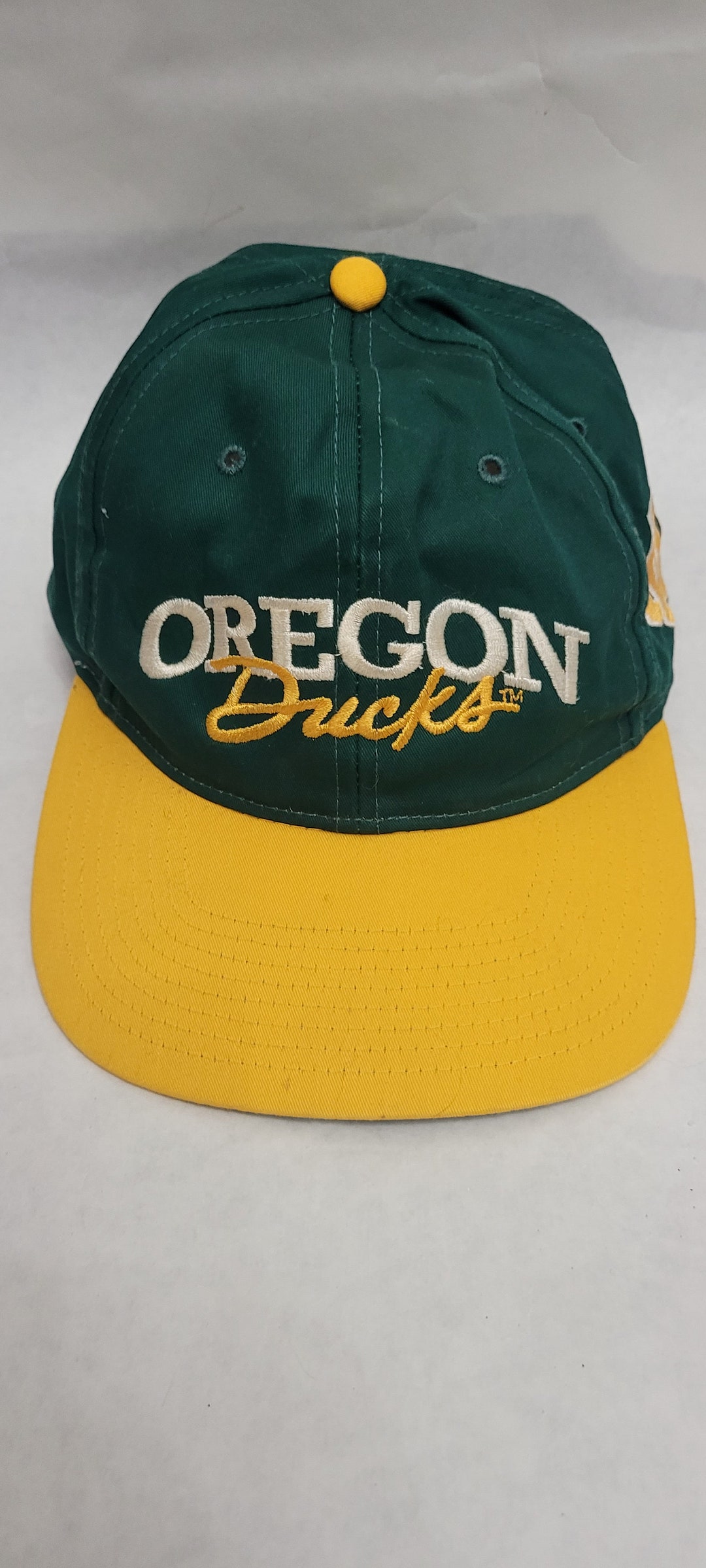 Vintage Oregon Ducks Snapback Hat Embroidered Script Hat Green Yellow ...