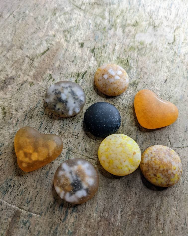 2 Pet Coloured Memory Pebbles Encasing Fur or Ashes Individually Made ...