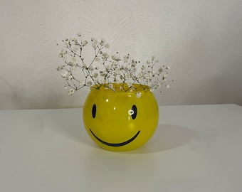 Smiley Face Vase - Etsy UK
