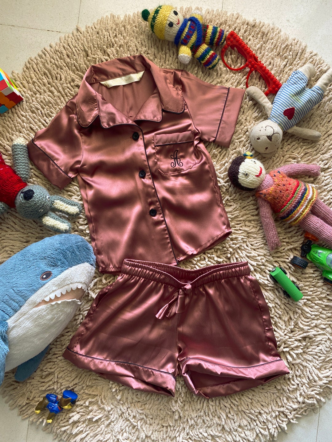 Short satin pyjamas store