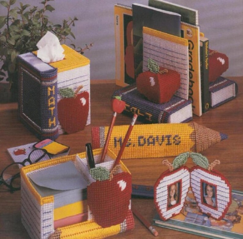 Apples for the Teachers / Pdf Vintage Plastic Canvas Pattern / Digital ...