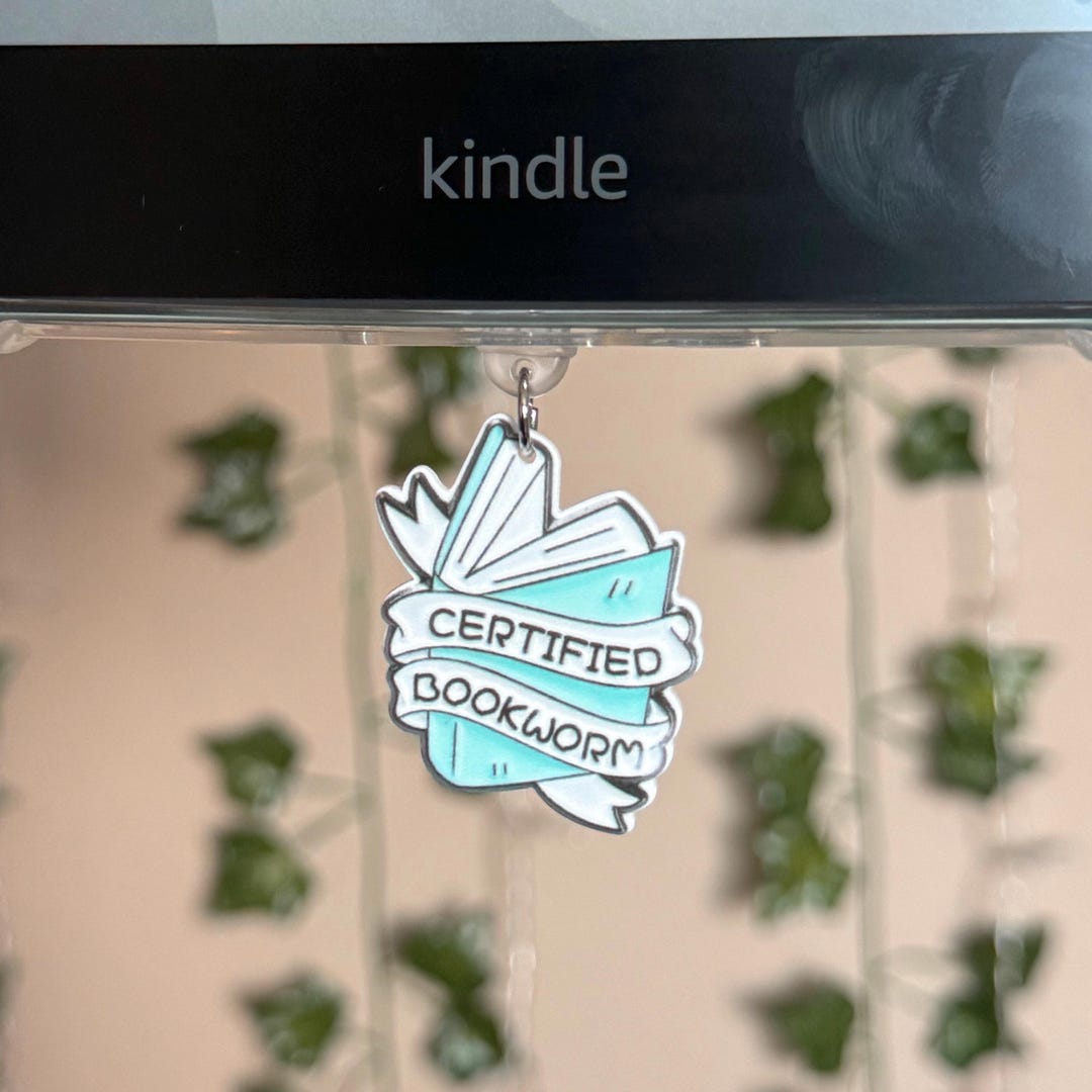 Bookworm Kindle Charm: Bookish USB-C Dust Plug - Etsy