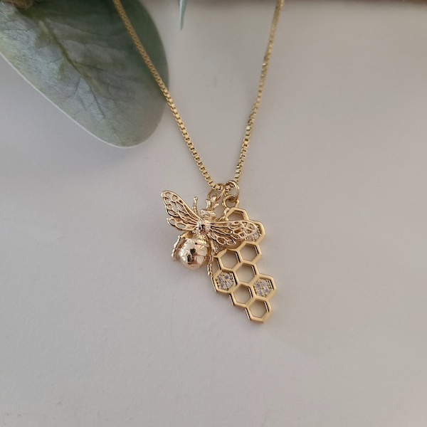 Bee Necklace - Etsy