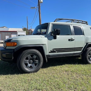 FJ Cruiser Decal, Mountain Silhouette With Retro Stripes, Ivan Stewart ...