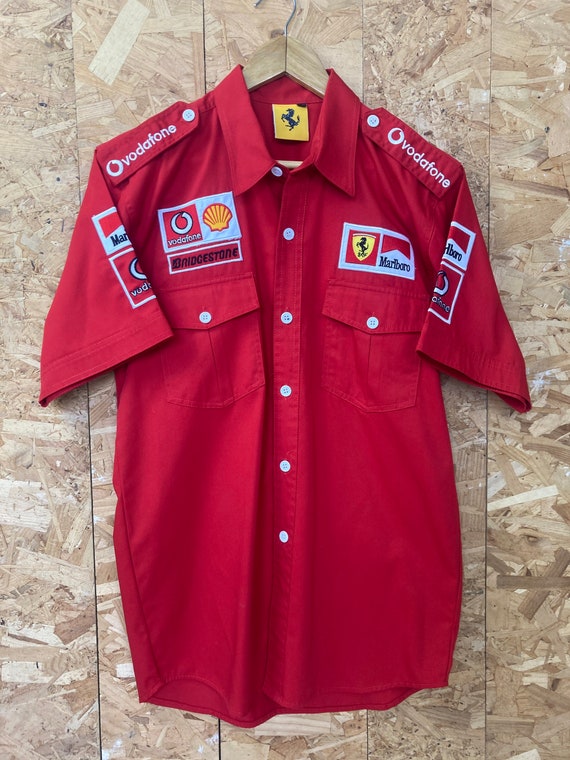 Vintage 2002 Ferrari Formula 1 team pit crew shirt Ma… - Gem