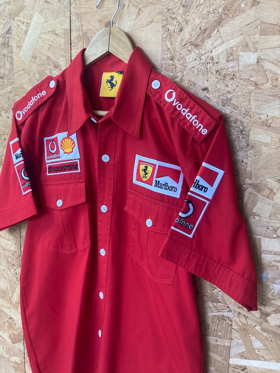 Vintage 2002 Ferrari Formula 1 team pit crew shirt Ma… - Gem