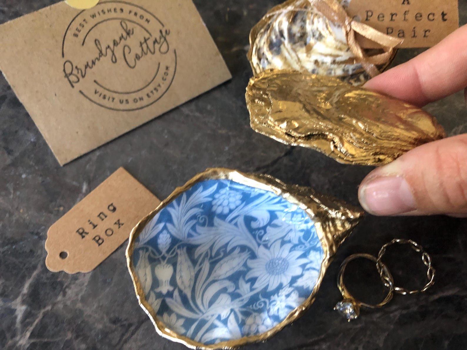 William Morris Ring Box Small Gold Whole Oyster Shell Blue White ...