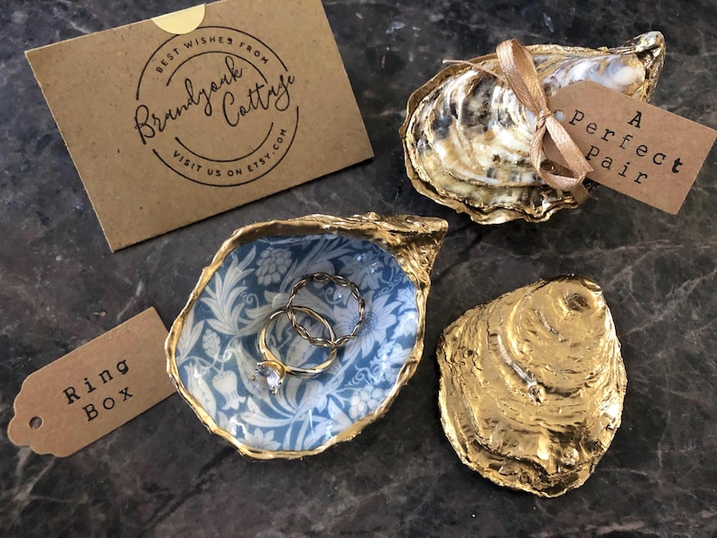 William Morris Ring Box Small Gold Whole Oyster Shell Blue White ...