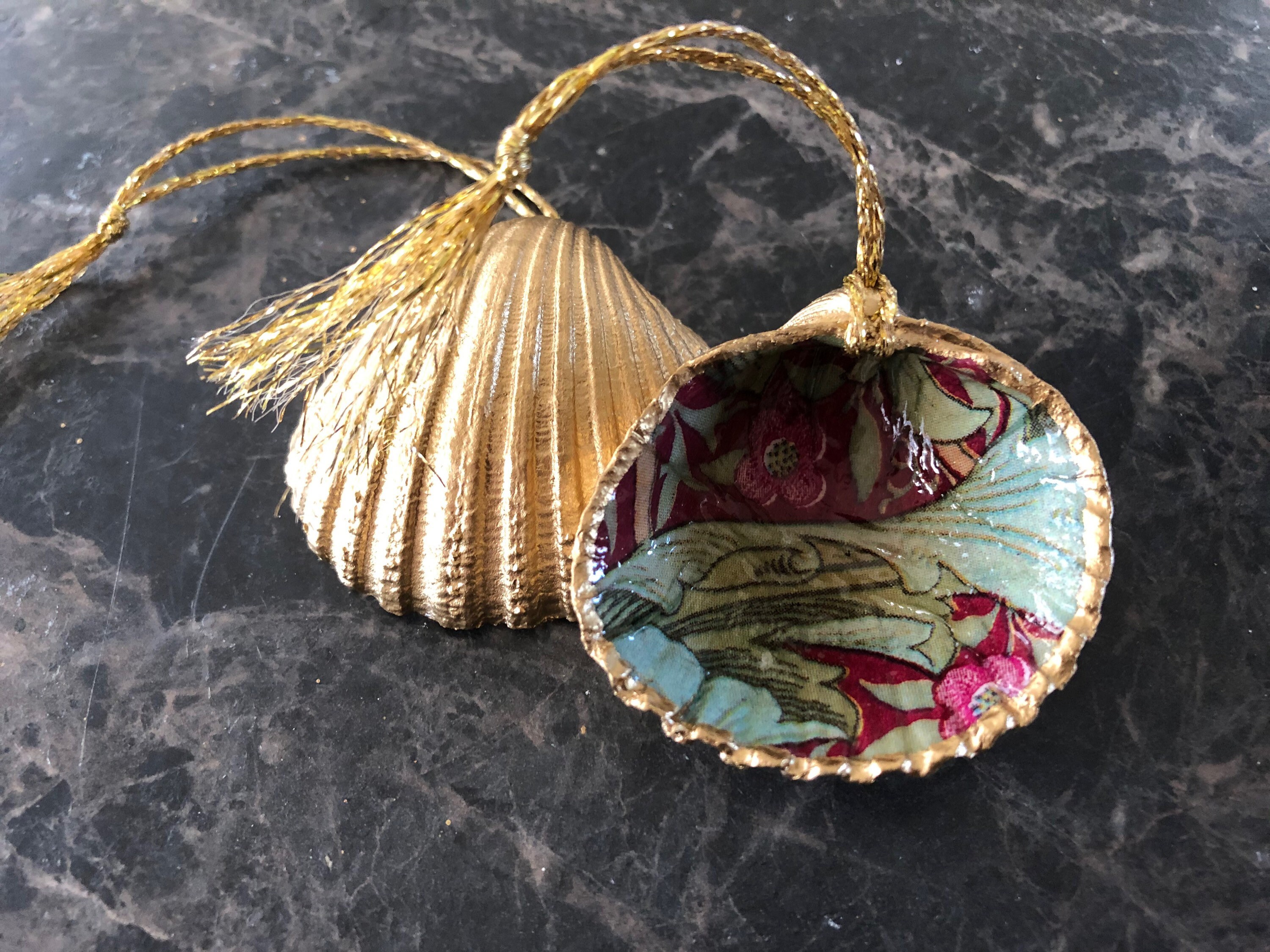 Golden Cockle Shell Christmas Decoration in William Morris | Etsy
