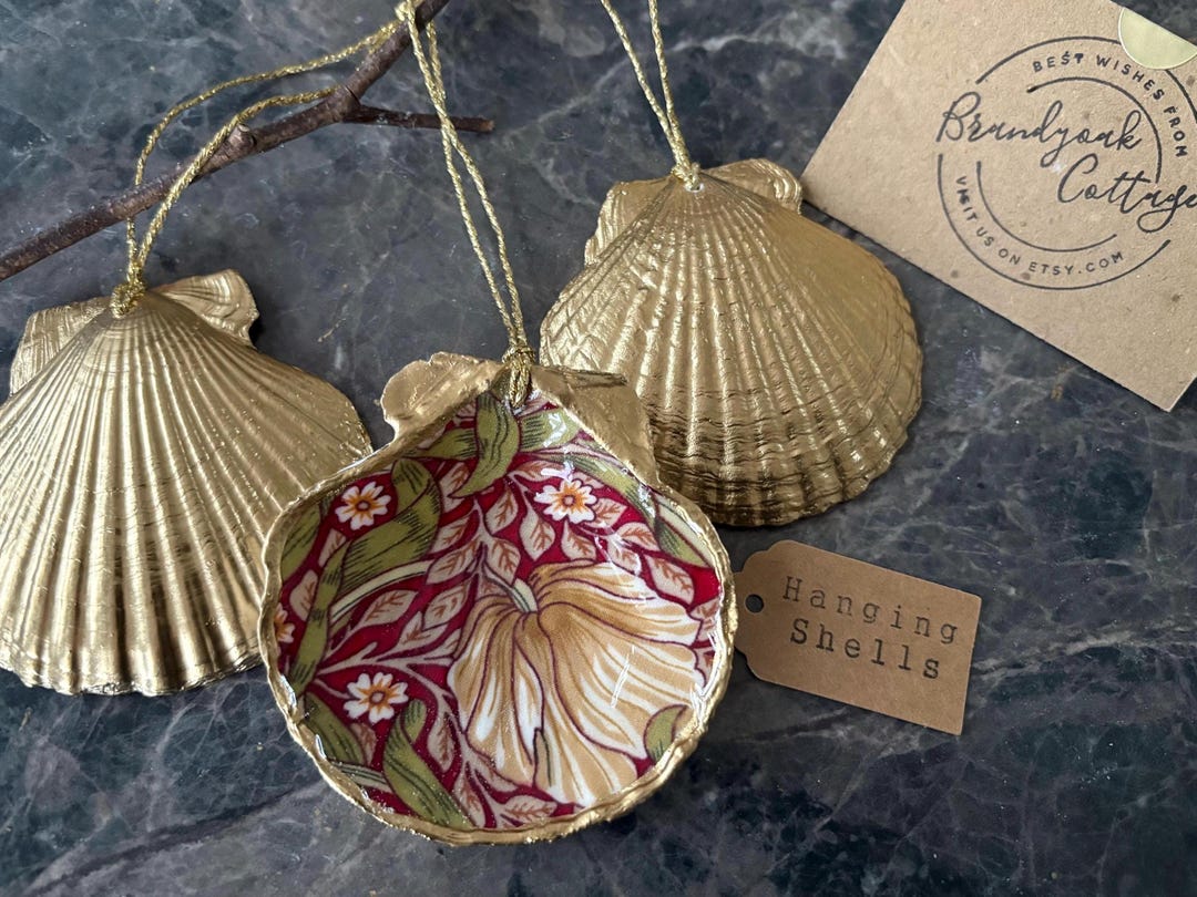 William Morris Christmas Shell Decorations in Pimpernel Red, Green ...