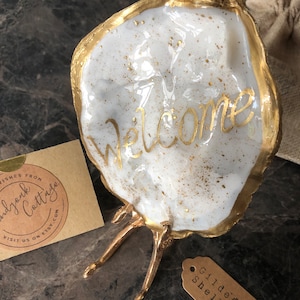 Gilded Oyster Shell Welcome Sign | Wedding Welcome Table Personalised ...