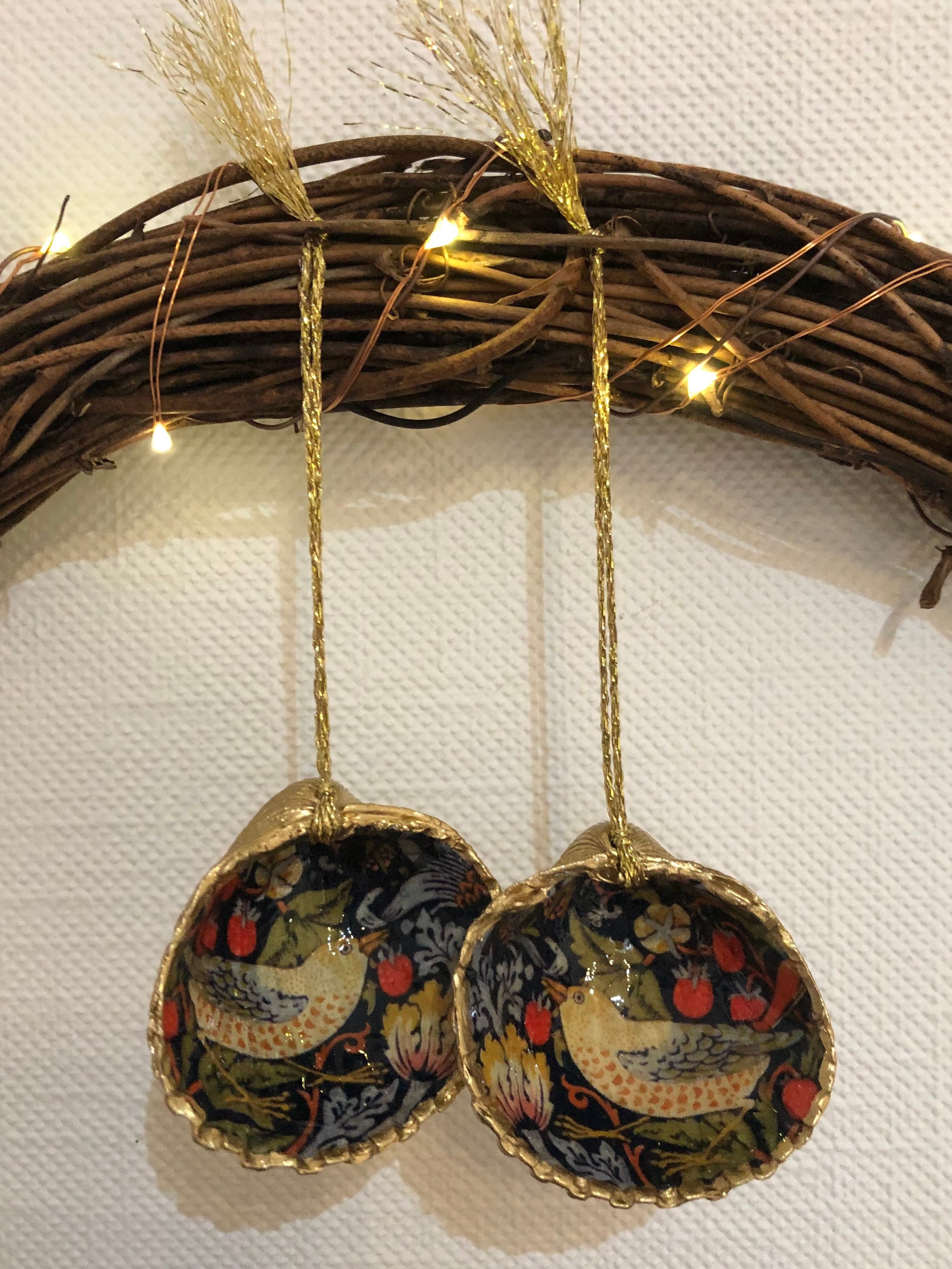 Festive Gold Cockle Shell Christmas Decorations William - Etsy