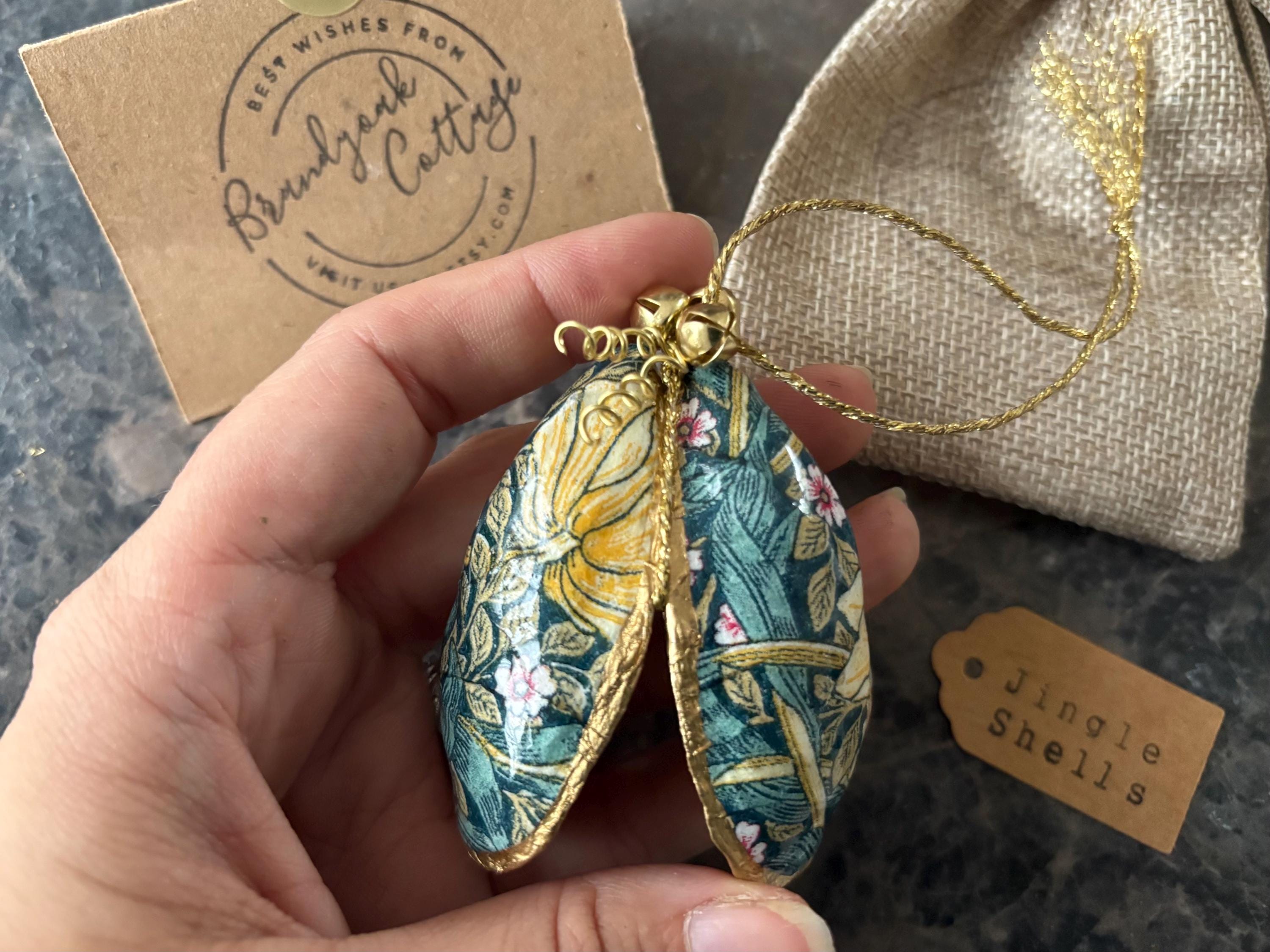 Jingle Shells William Morris Christmas Decoration Dark Pimpernel Gold ...