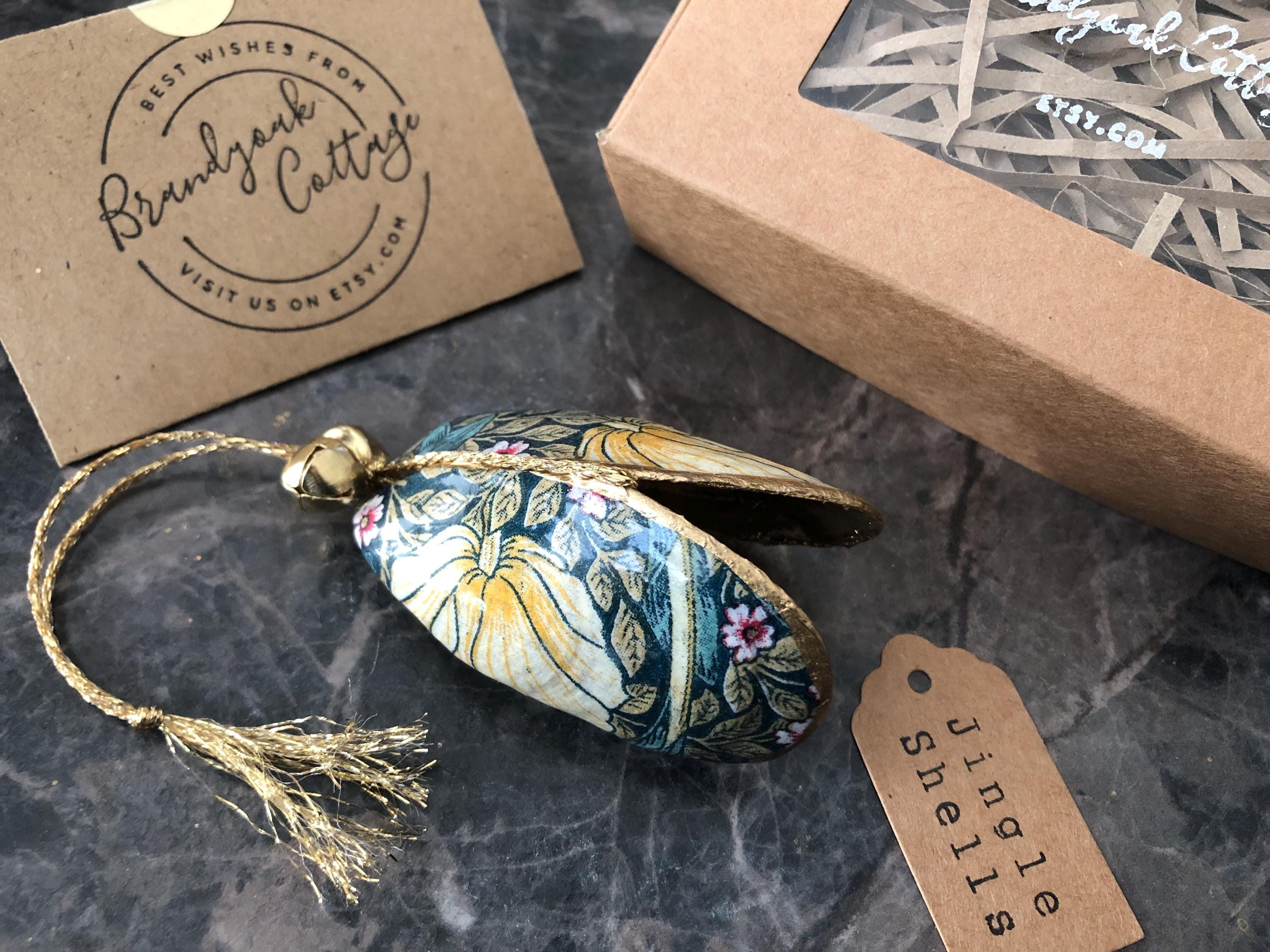 Jingle Shells William Morris Christmas Decoration Dark Pimpernel Gold ...