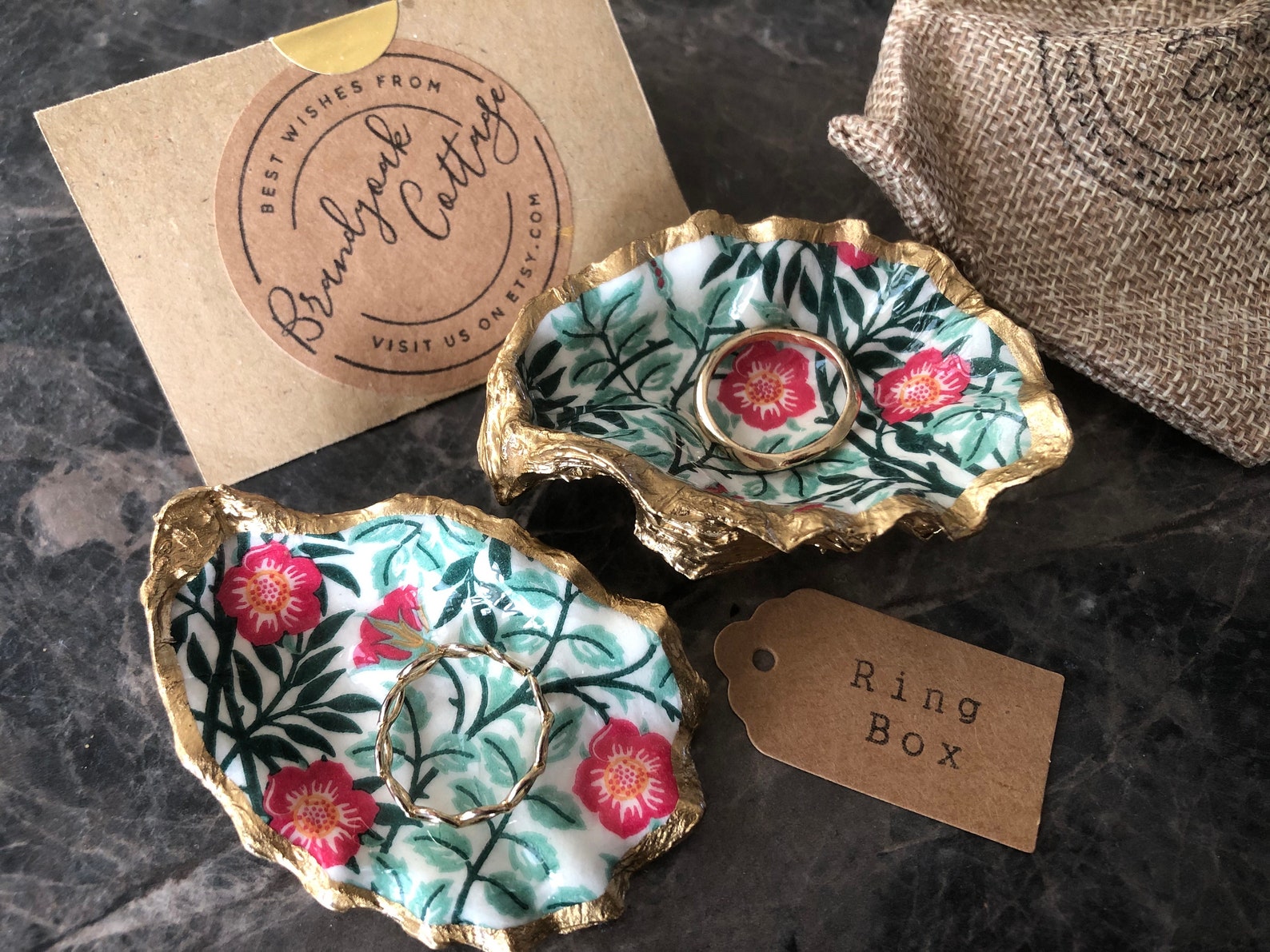 William Morris Sweet Briar Whole Oyster Shell Ring Box | Green Pink ...