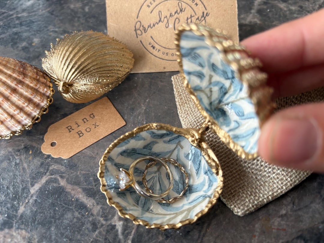 William Morris Sea Shell Ring Box in Willow Bough Blue Gold | Beach ...