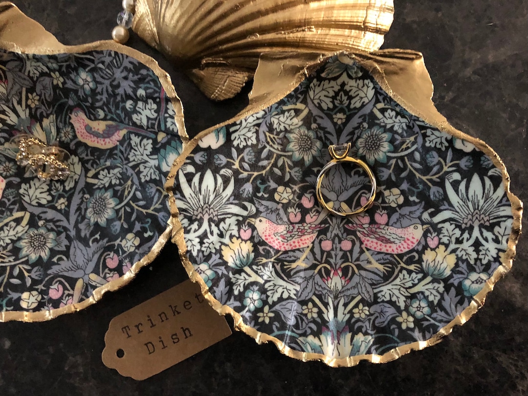 William Morris Strawberry Thief Scallop Shell Trinket Dish in Gold Pink ...