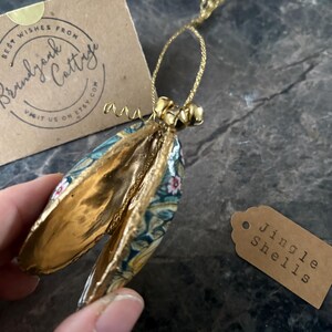 Jingle Shells William Morris Christmas Decoration Dark Pimpernel Gold ...