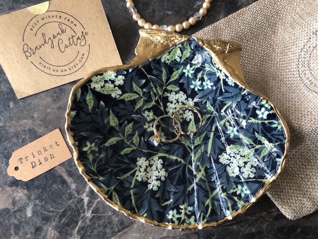 William Morris Jasmine Scallop Shell Trinket Dish in Navy Blue & Green ...