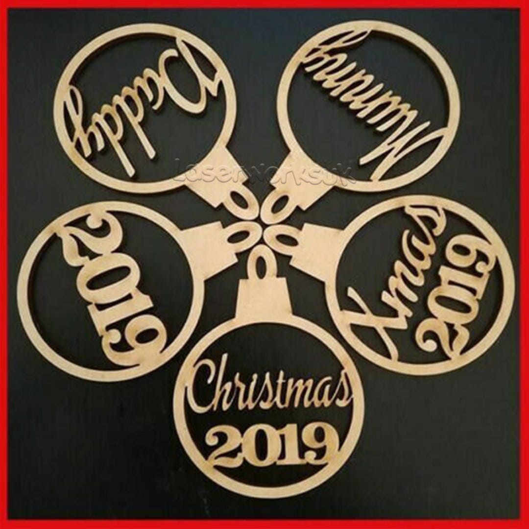 Personalised Christmas Baubles - Personalised Names - Christmas ...