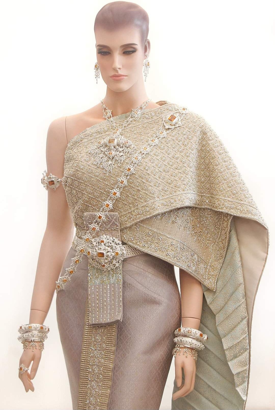 Couture: Thai Chakkrabath Dress Thai/khmer Traditional Wedding Handmade ...