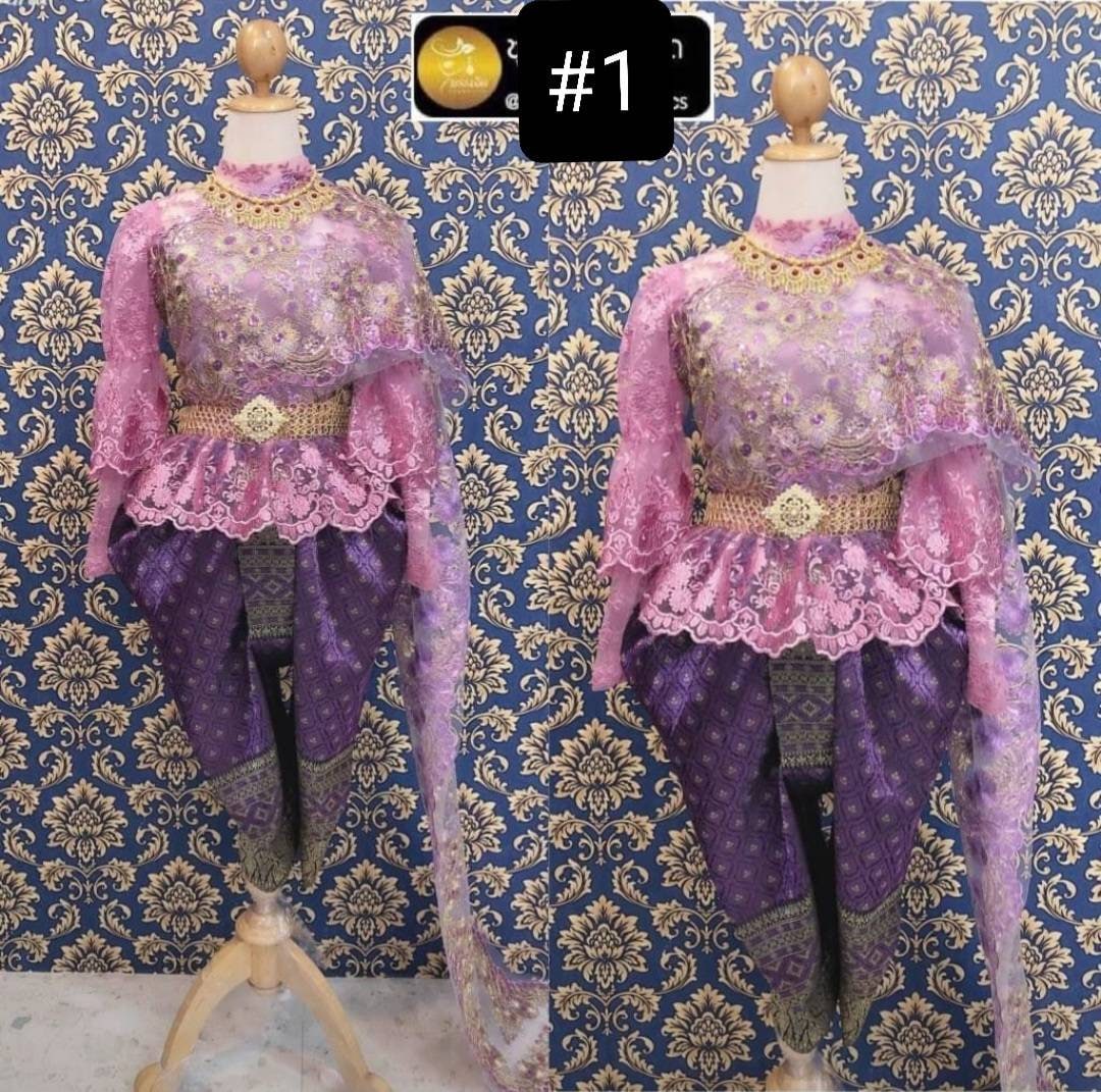 Stunning traditional Thai costume in King Rama V Temple | Etsy