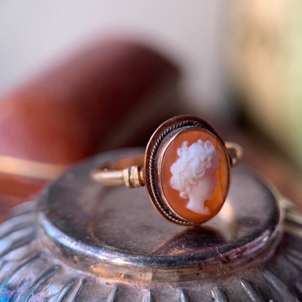 Gold Cameo Ring - Etsy