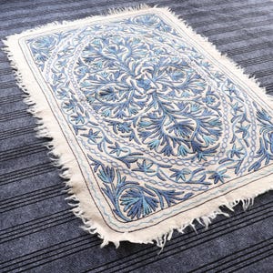 Authentic Kashmiri Namda Rug – Wool Felt Carpet, Hand-stitched Art ...