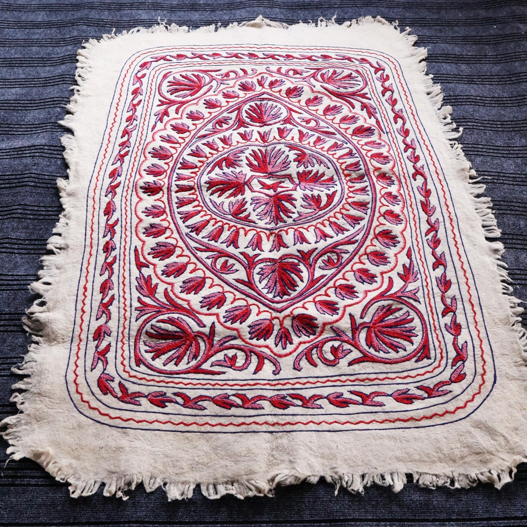 Kashmir Namda Wool Rug – Handmade Indian Felt Carpet | Ethnic Bohemian ...