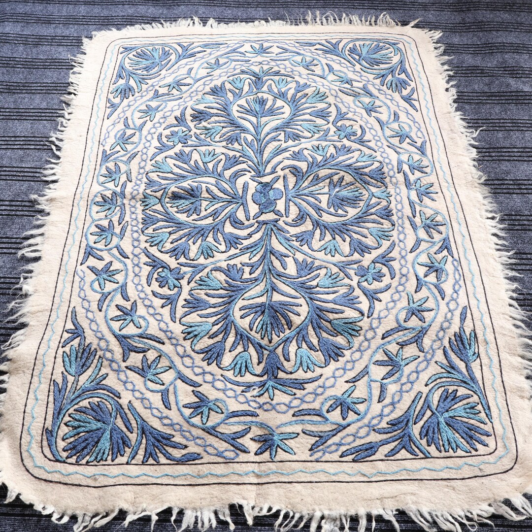 Authentic Kashmiri Namda Rug – Wool Felt Carpet, Hand-stitched Art ...