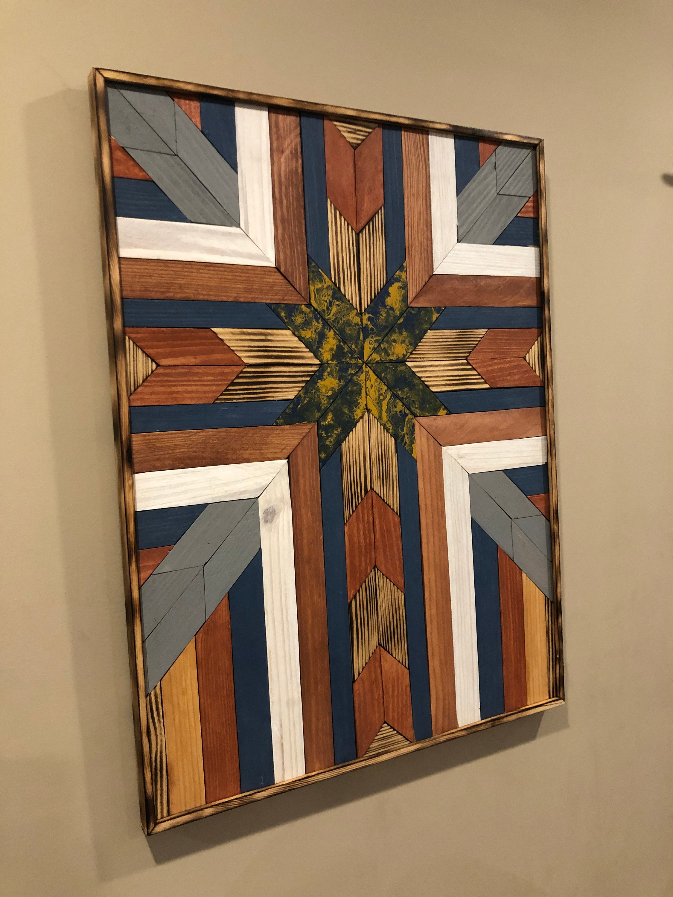Cross Barn Quilt Wall Décor - Etsy