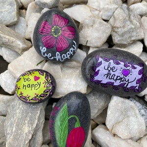 Happy Rocks Set of 3 - Etsy