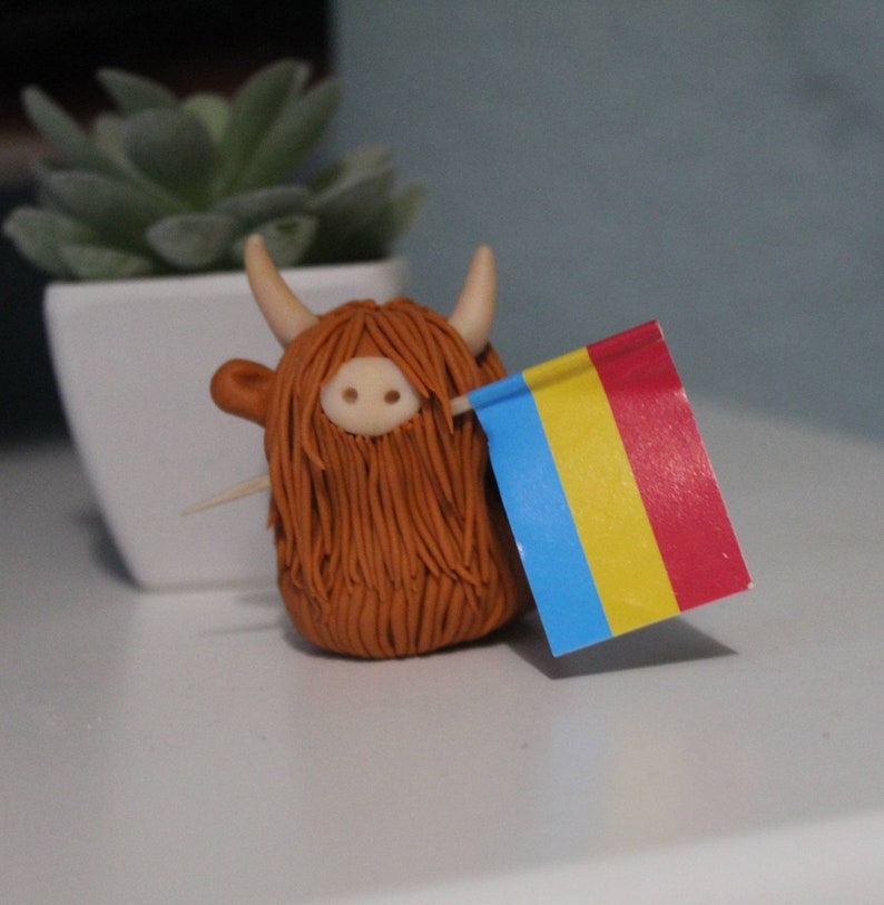 Highland Cow LGBT Flag Pride Figurines Polymer Clay - Etsy